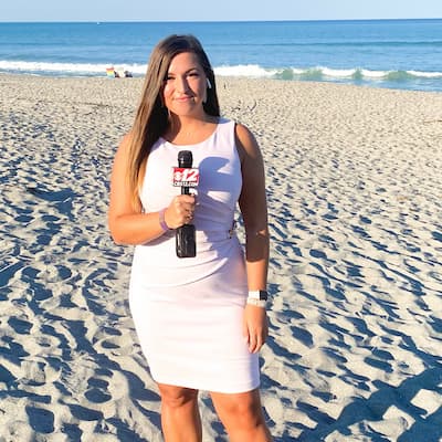 Amber Raub Bio, Age, Height, CBS12 News, Net Worth, Income